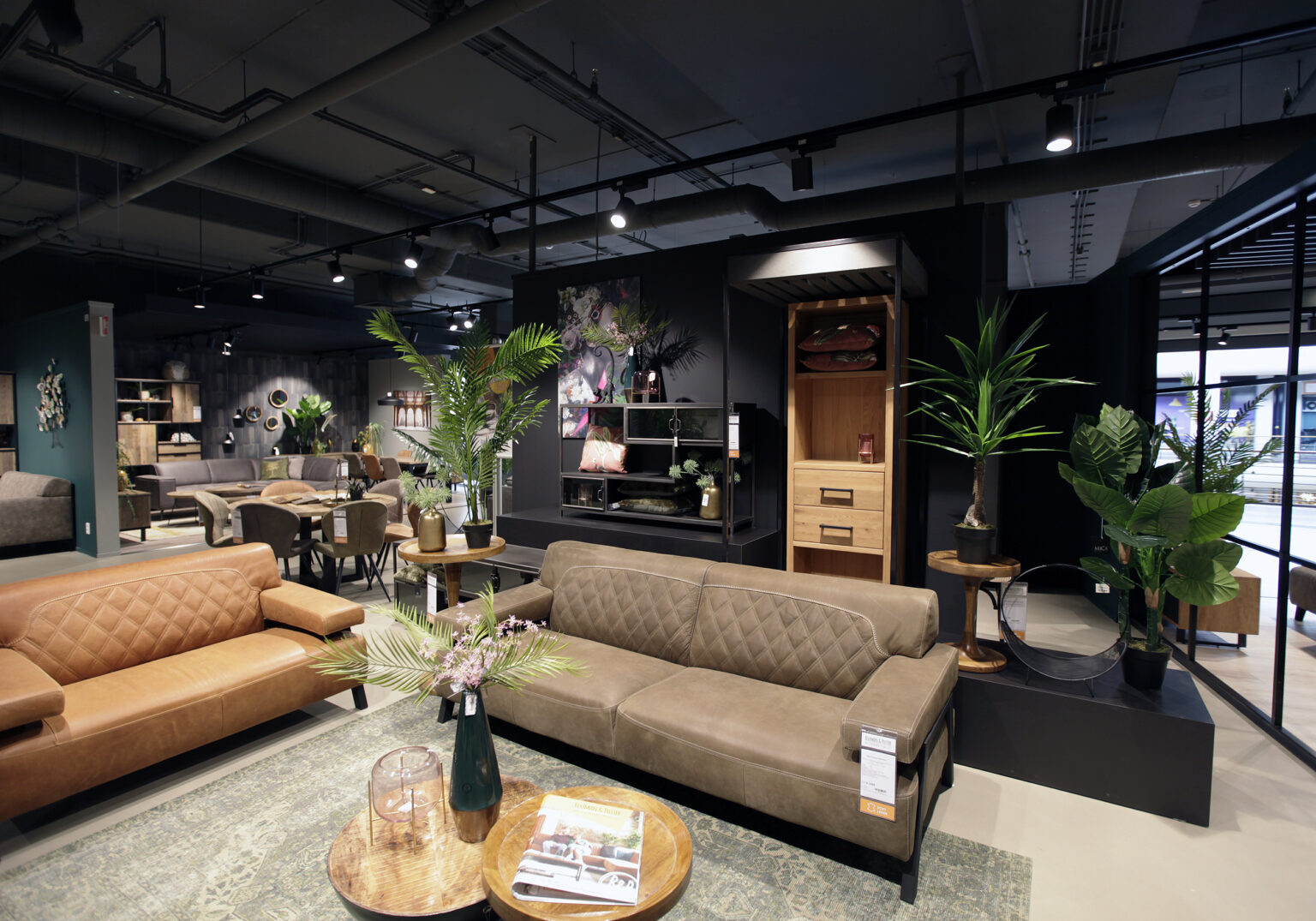 Bouman & Potter - Woonmall Alexandrium | 55 woonwinkels